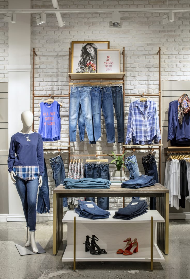 Evereve | Fashion Retail Design by MG2 Architects