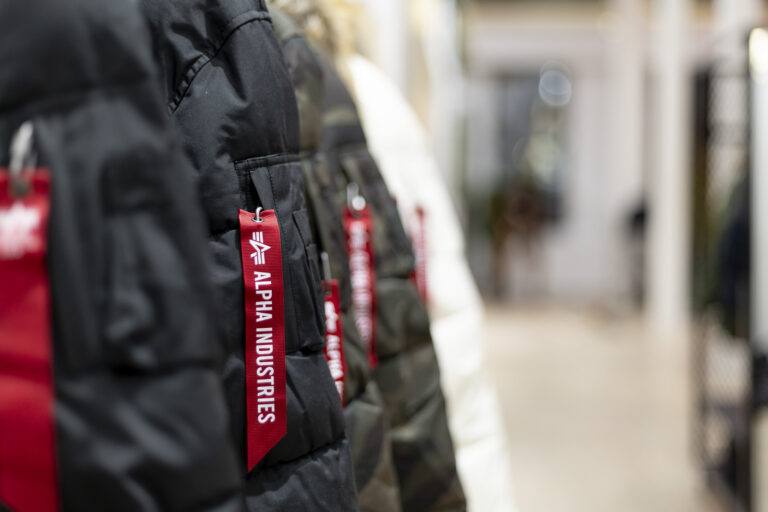 Alpha Industries - Pop-Up Retail Design