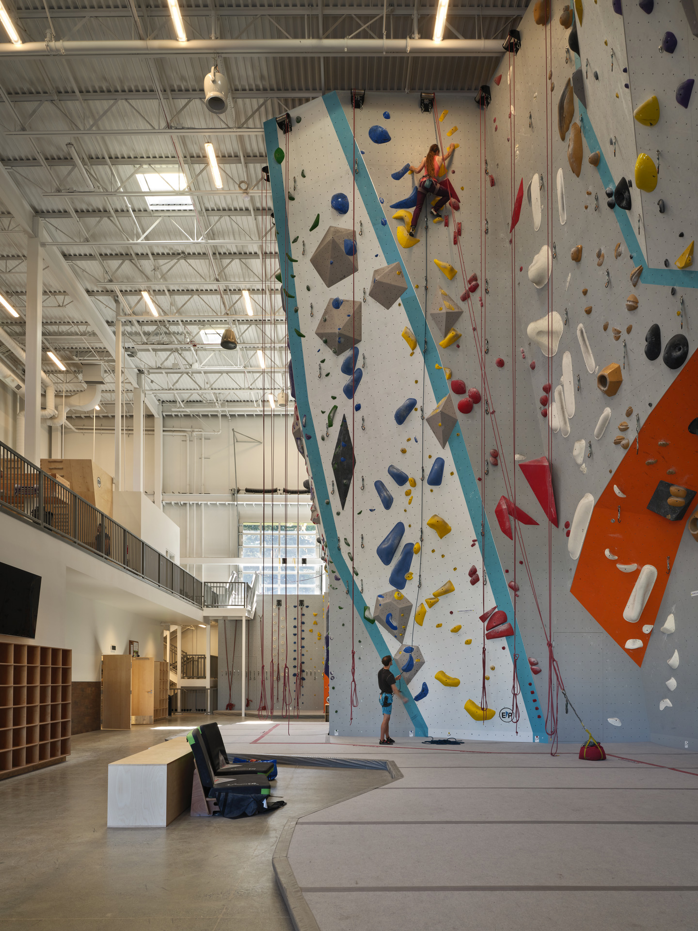 Edgeworks Climbing & Fitness at Crossroads - MG2