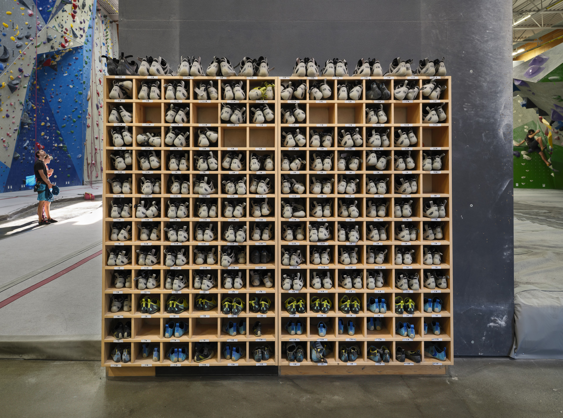 Edgeworks Climbing & Fitness at Crossroads - MG2