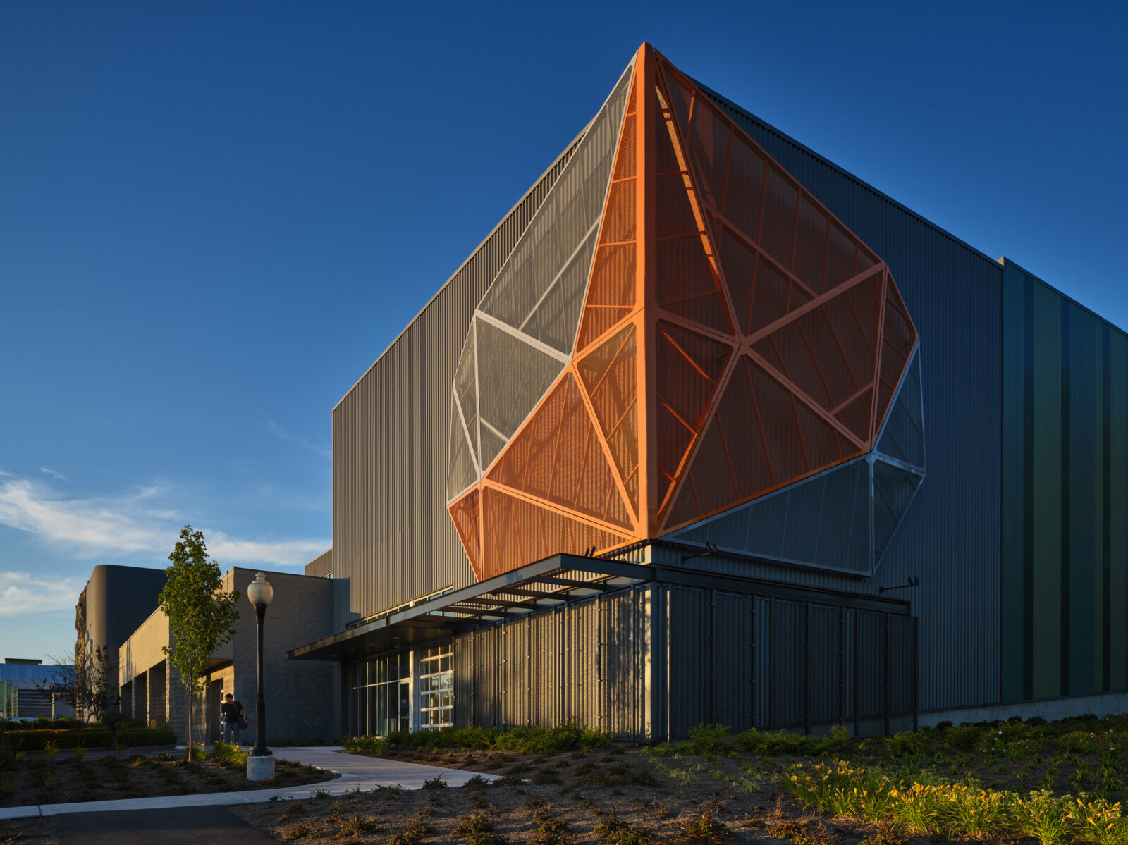 Edgeworks Climbing & Fitness at Crossroads - MG2